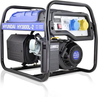 Hyundai 3.2kW Petrol Generator | Halfords UK